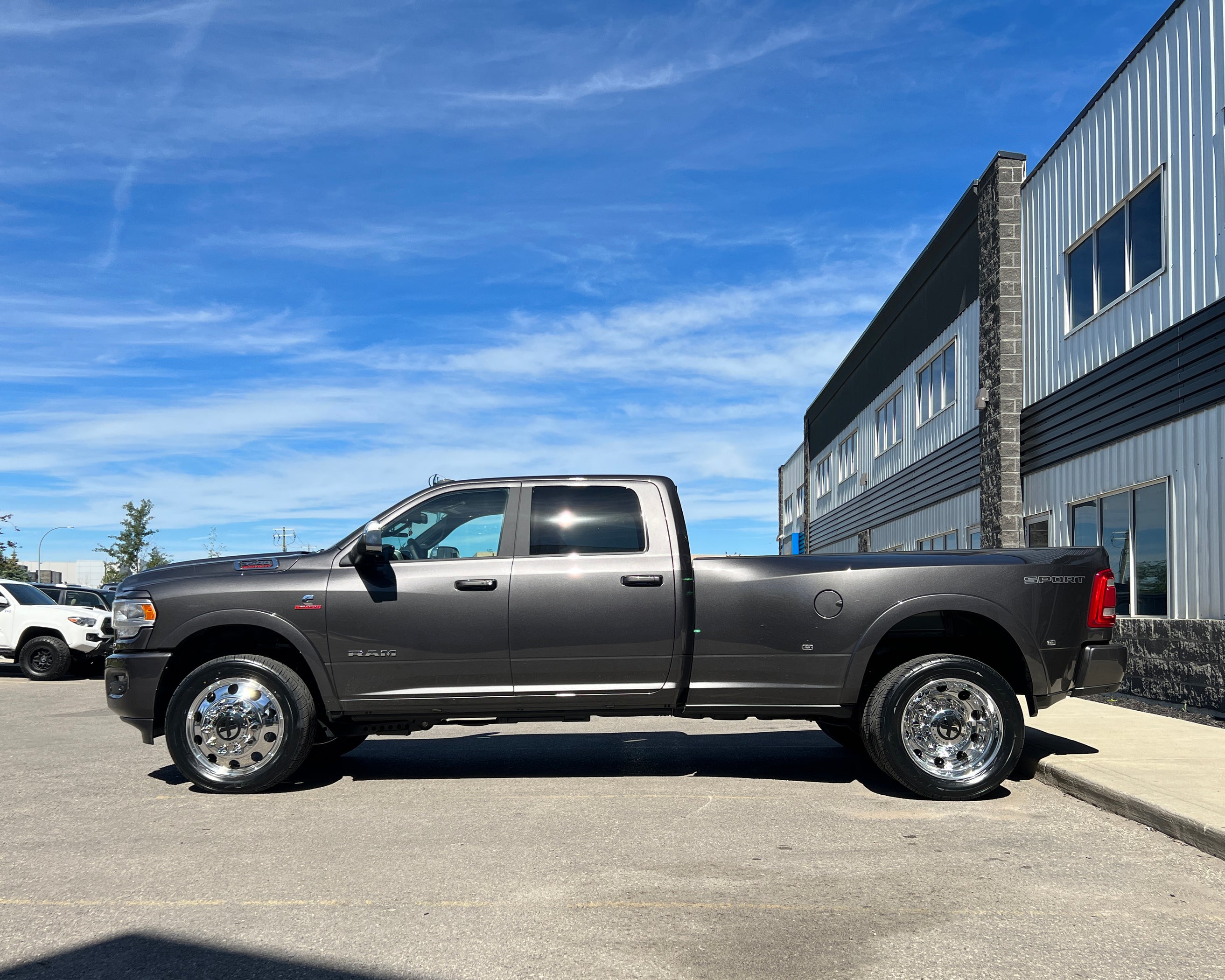 22"/22.5" ATX AO200 Polished Dually Wheels — Dually Wheels Canada